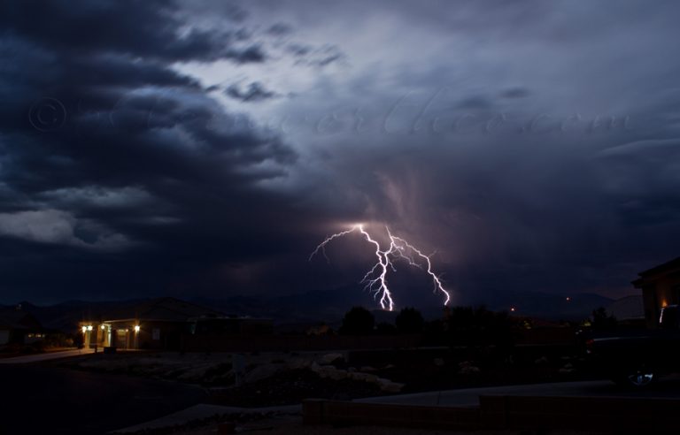 10 Tips for Capturing Lightning - Yummi Haus 10 Tips for Capturing Lightning - Yummi Haus